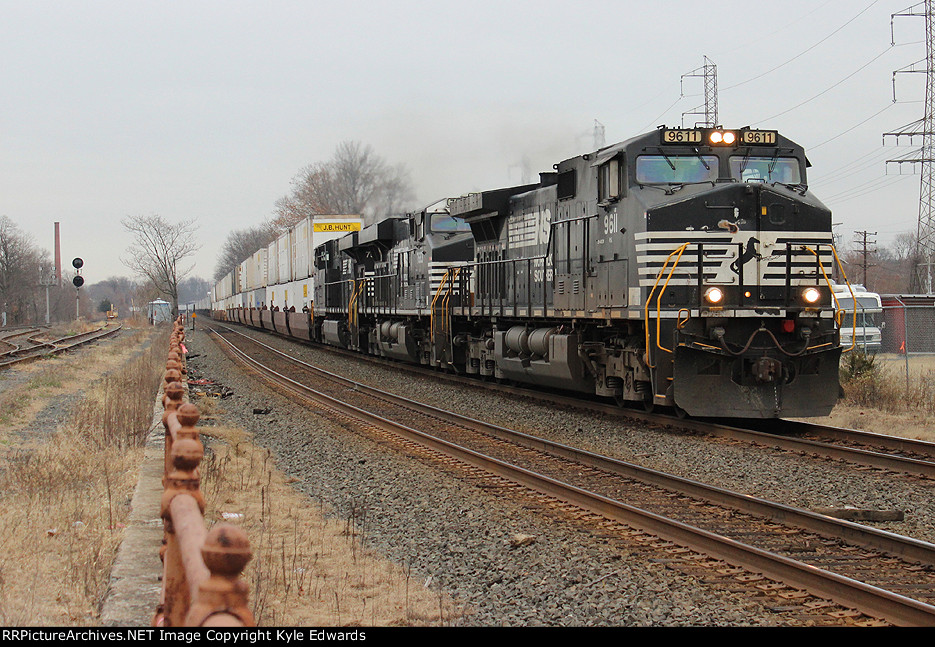 NS C40-9W #9611 on 21M